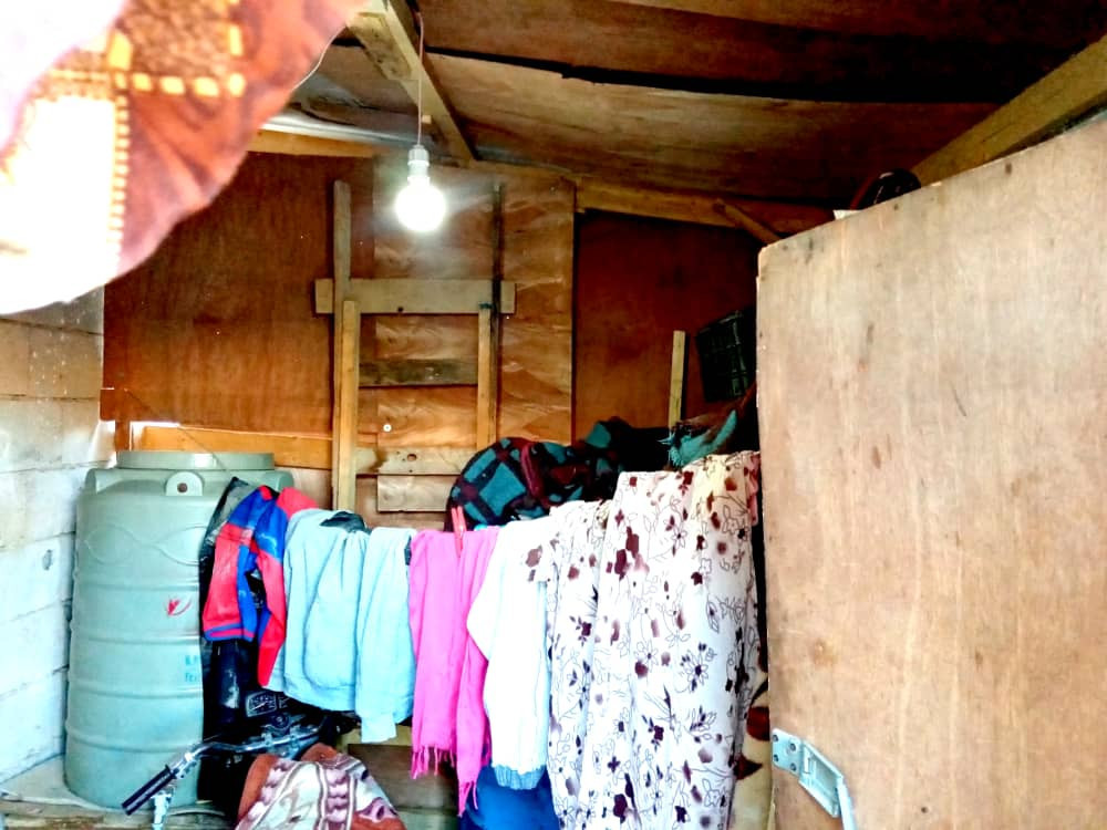 A family of ten living in poverty - Molham Volunteering Team